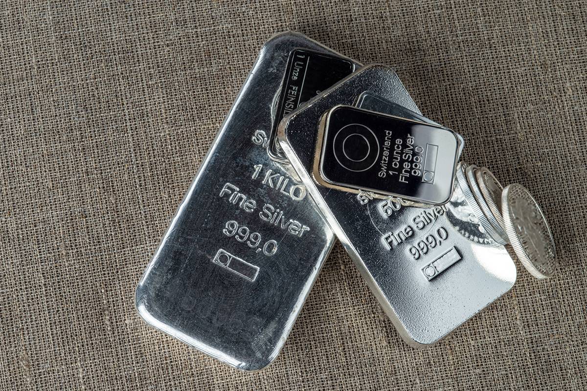 Silver Price Forecast: Crash To $100, But Bias Remains Higher?